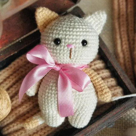 Amigurumi Petit Chat Maya Patron PDF Gratuit